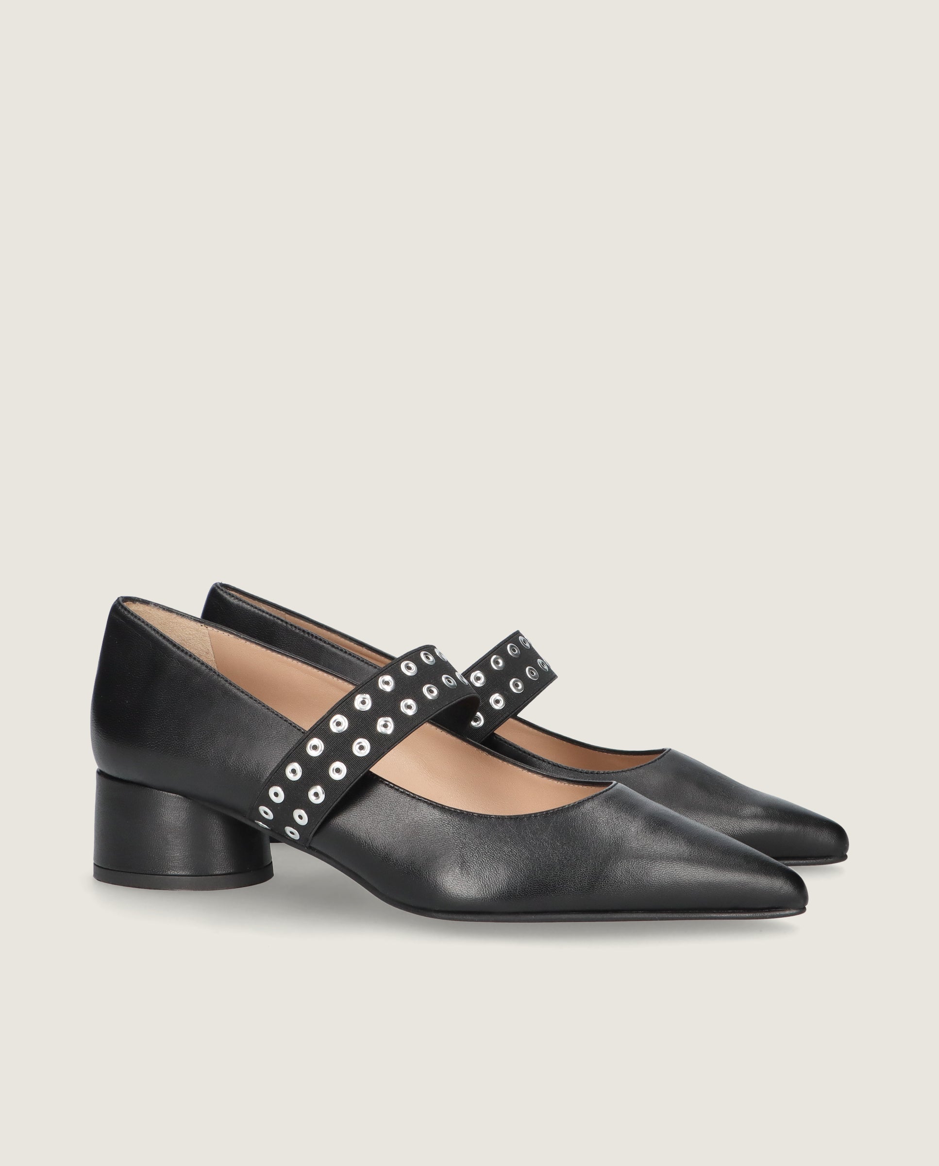 Holly Black Leather Pumps | Mascaró